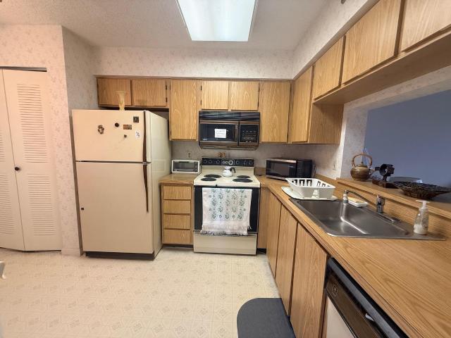 7240 Huntington Ln, Unit 606, Delray Beach, FL 33446 | MLS #B26005 | Compass