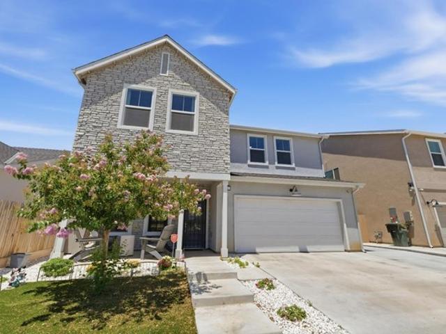 7242 E Amherst Ave, Fresno, CA 93737