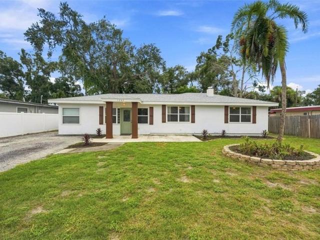 7242 Lynnwood Ave N, Saint Petersburg, FL 33710