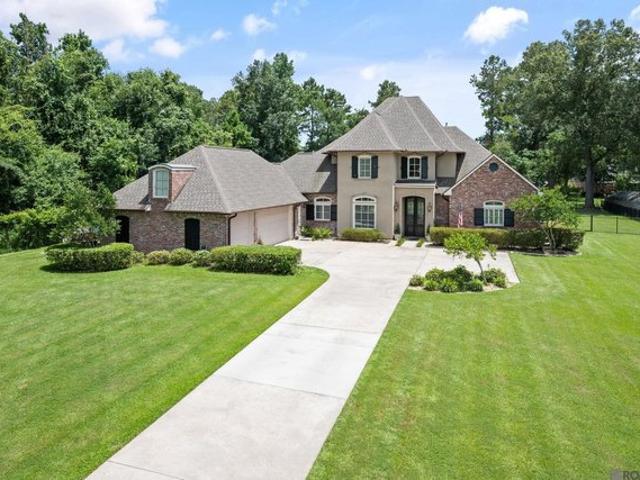 7242 Pirie Dr, Denham Springs, LA 70726