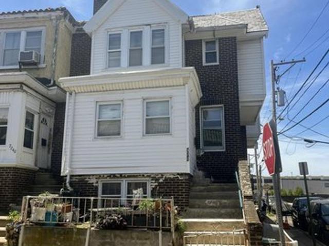7242 Sansom St, Upper Darby, PA 19082