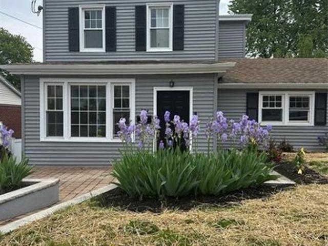 724 3rd St, Lyndhurst, NJ 07071