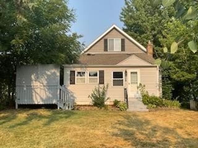 724 1st Ave NW, New Brighton, MN 55112