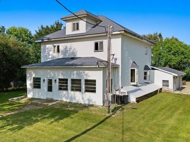 724 County Road 2600 E, Toluca, IL 61369