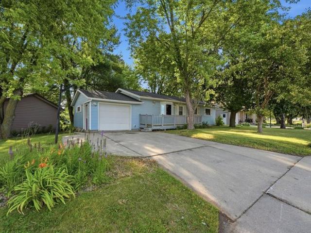 724 Centre St, Sauk Centre, MN 56378