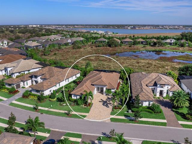 724 Crosswind Ave, Sarasota, FL 34240 | MLS #A4673 | Compass