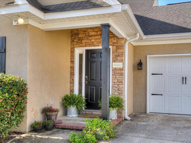 724 Bonnie Oaks Lane