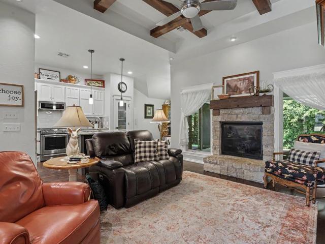724 Blue Oak Way