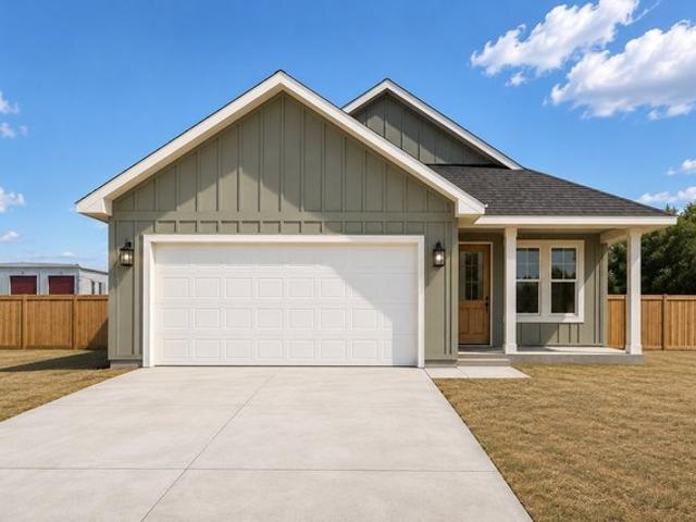 724 Glenda Ct, De Leon, TX 76444