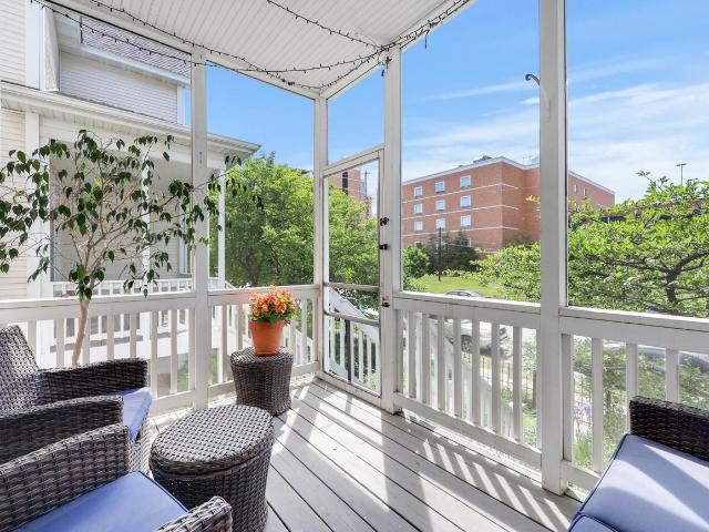 724 E 25th Street