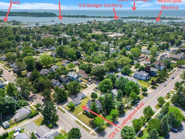 724 E Ludington Avenue