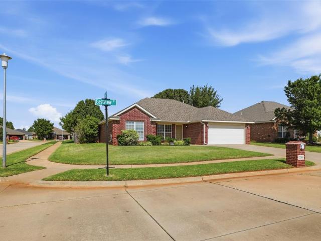 724 Eastview Court