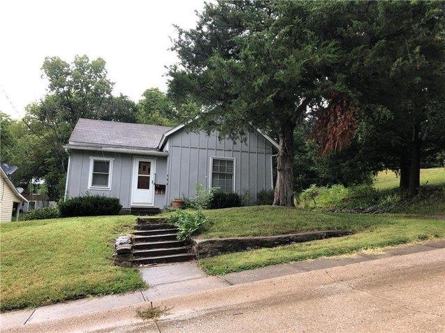 724 Hazel St, Excelsior Springs, MO 64024