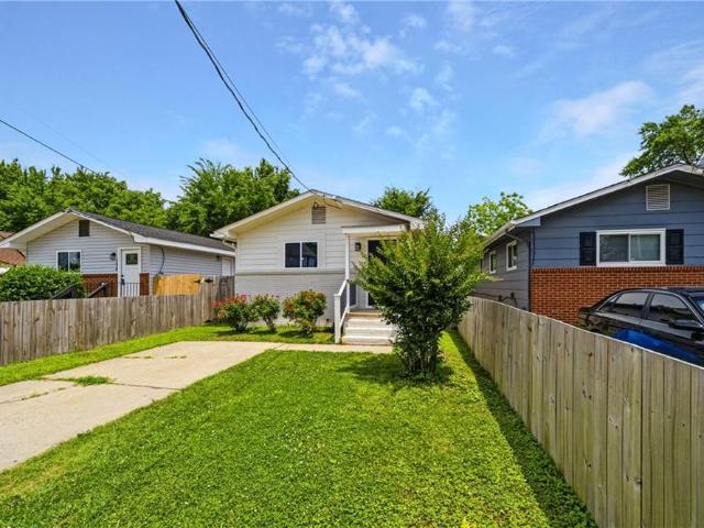 724 Hemlock AVE