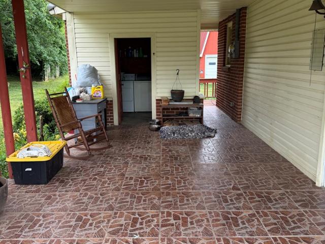 724 Jamestown Hwy