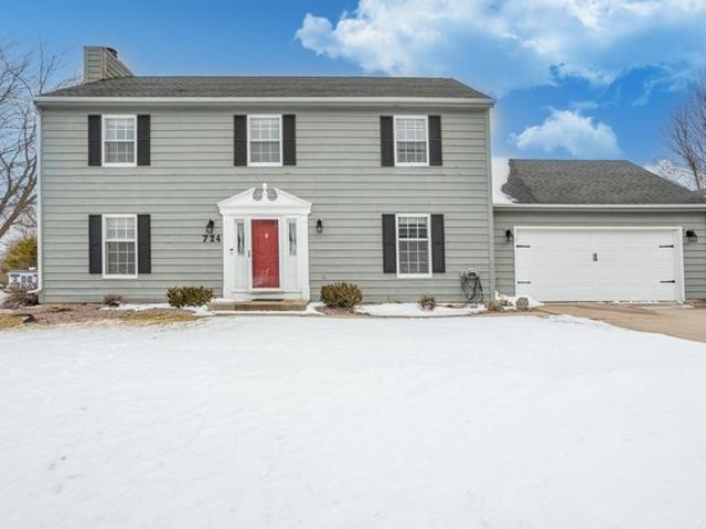 724 Overland Trl, Grafton, WI 53024