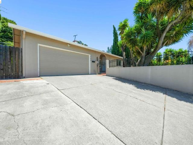 724 Lockwood Dr