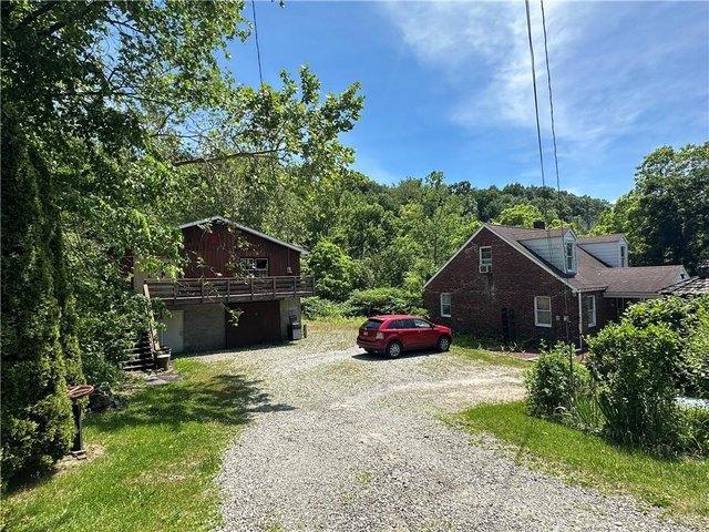 724 Long Run Rd, McKeesport, PA 15132