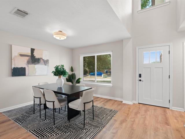 724 Lavaca Loop