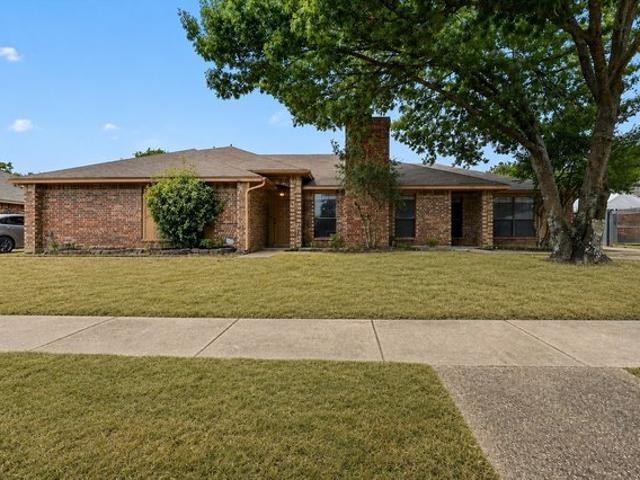 724 Lemons St, Cedar Hill, TX 75104