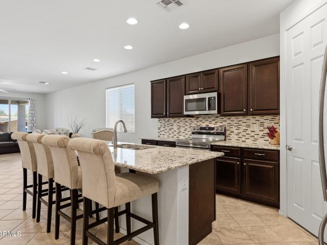 724 S 9TH Street