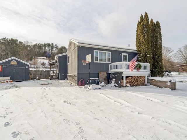 724 S Windsor St, Royalton, VT 05068