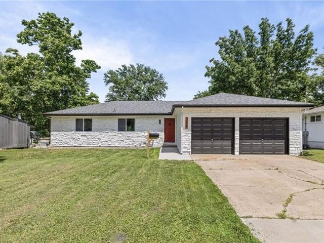 724 S Hamilton St, Olathe, KS 66061