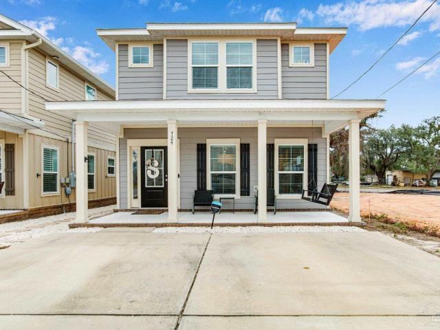 724 South N St, 3 beds, 3 full baths