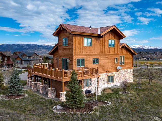 724 Saddle Ridge Circle