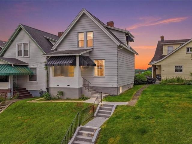 724 Saint Clair Ave, Jeannette, PA 15644