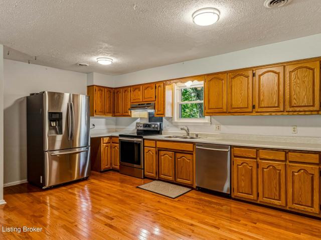 724 Santa Fe Trail