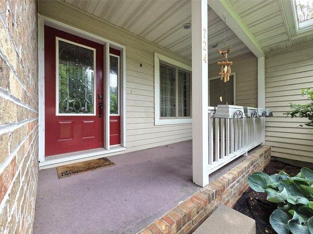 724 Pine Pl, Rice Lake, WI 54868