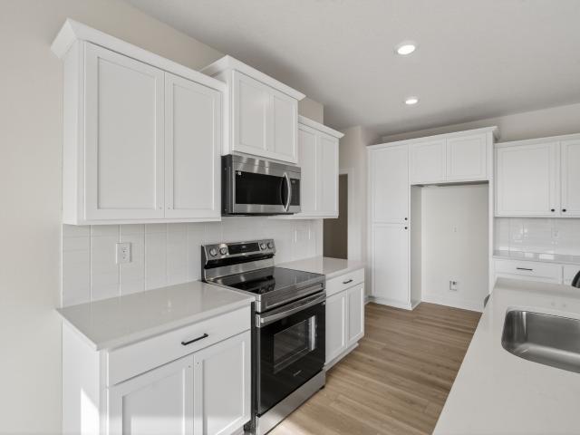 724 Plainside Avenue