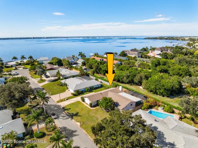724 Puesta Del Sol Plaza, Indialantic, FL 32903 | MLS #1061