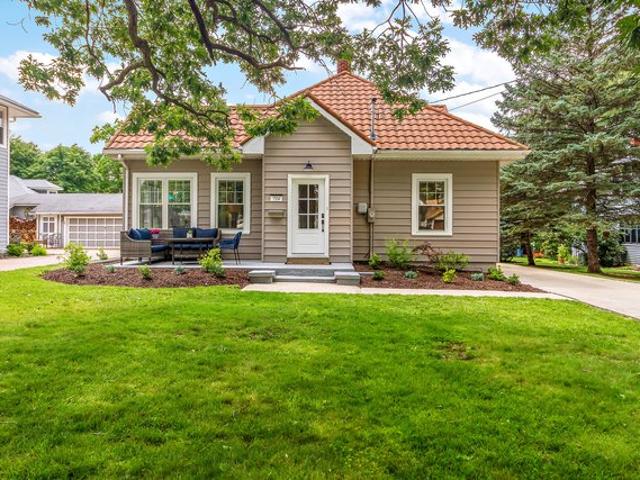 724 Warner Ave, Lemont, IL 60439