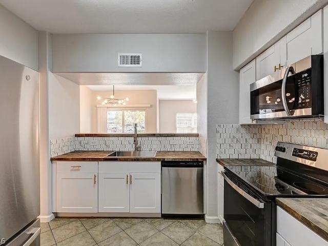 7255 W Sunset Road 1144