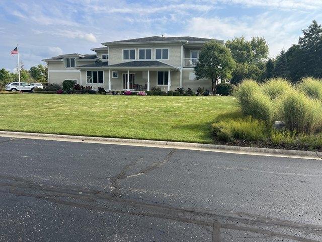 7258 Beverly Dr, South Haven, MI 49090