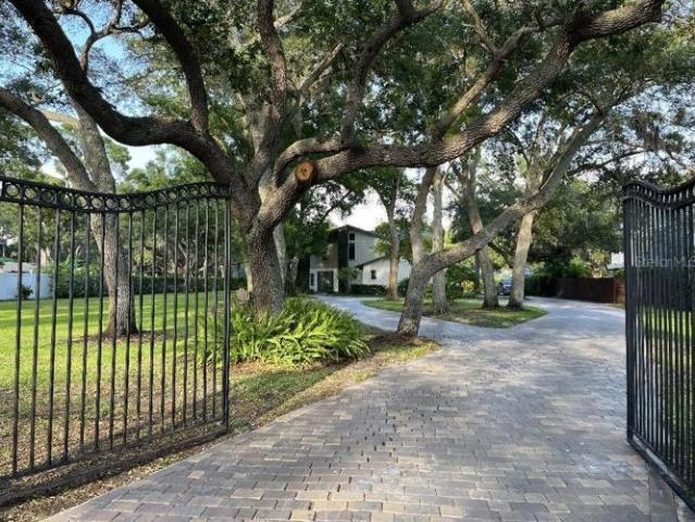 7259 131st St, Seminole, FL 33776
