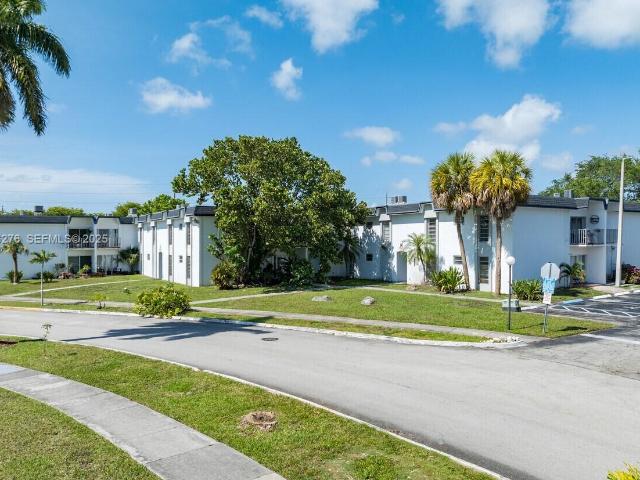 7250 SW 94th Pl, Unit B6, Miami, FL 33173 | MLS #A11926