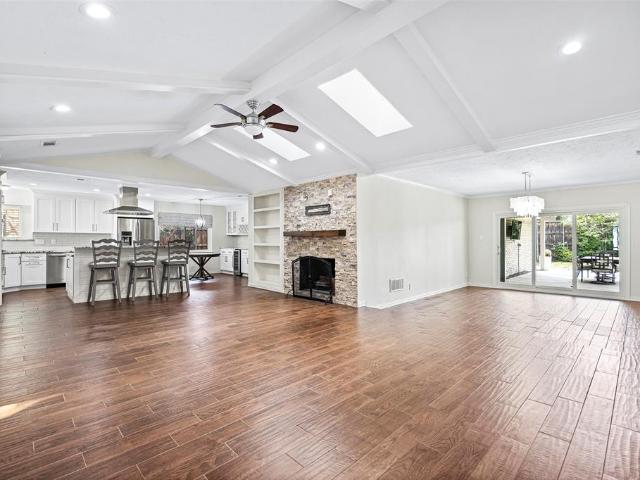 7251 Crooked Oak Drive
