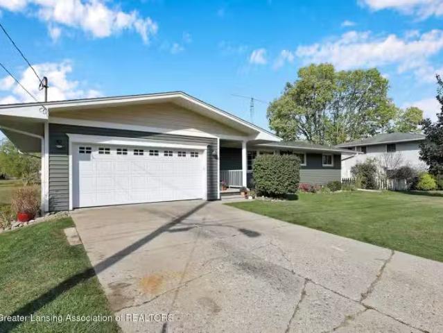 7251 SARATOGA WAY, DIMONDALE, MI 48821 Single Family Residence.