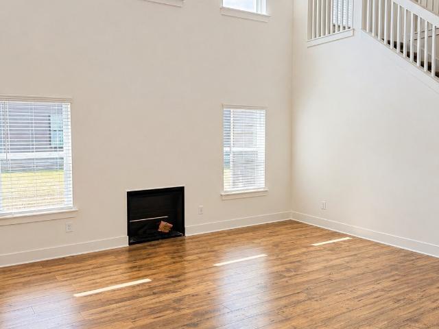 7252 Fairlawn Dr