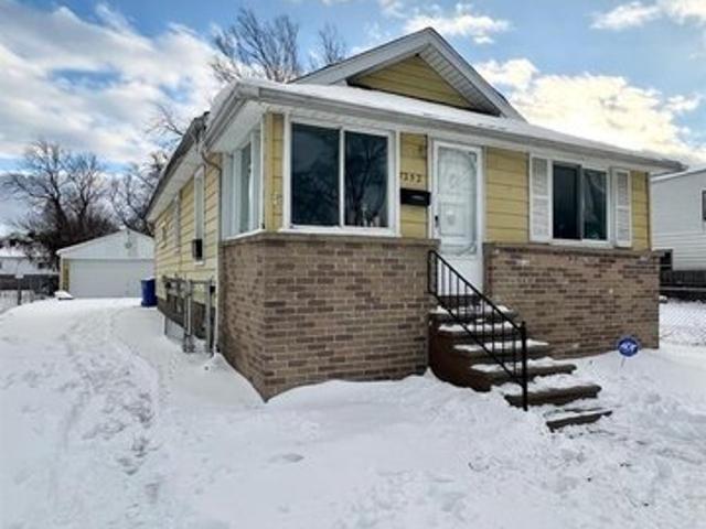 7252 Packard Ave, Warren, MI 48091