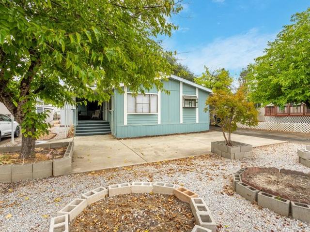 7252 White House Dr, Anderson, CA 96007