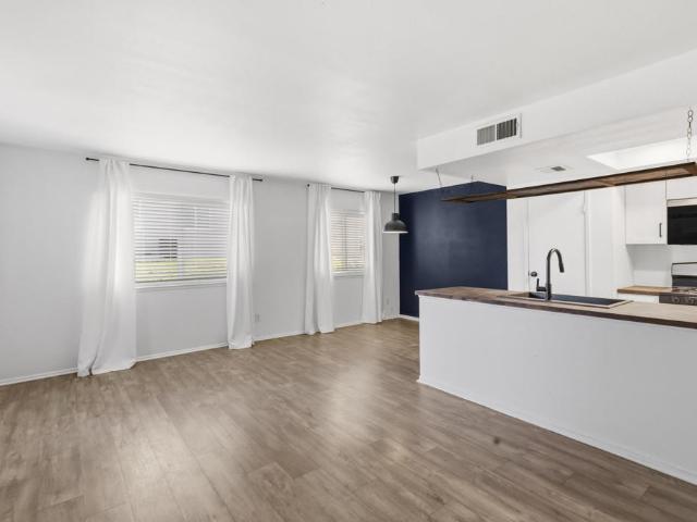 72532 Edgehill Drive 2