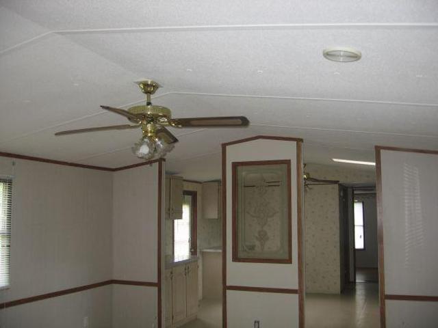 $725 / 3br 1065ft² Great Location and Community 234 Miami St map