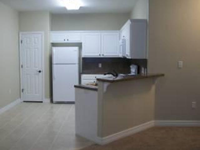 $725 / 1br Spacious & Convenient is this 1/1! BRIDGE CITY