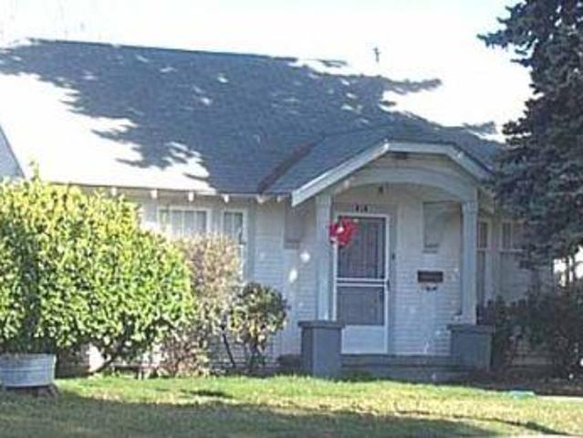 $725 / 2br 858ft² 414 W. Jackson Street Medford