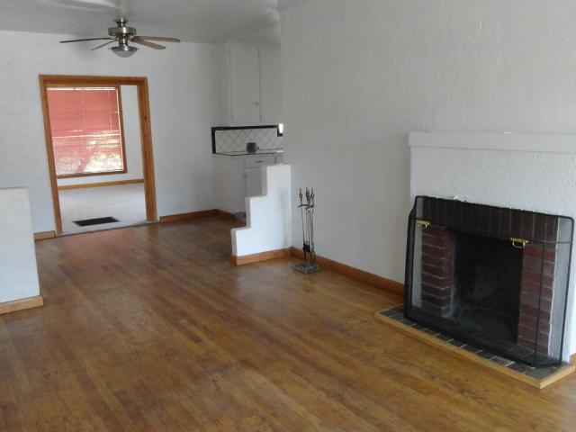 725 Carlisle Boulevard NE