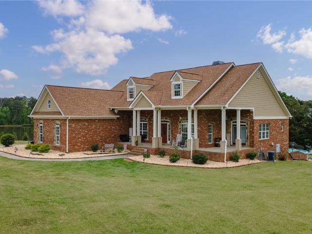 725 Amber Lakes Court